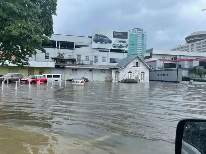 Heavy rainfall causes flooding in parts of Trinidad and Tobago - WIC News