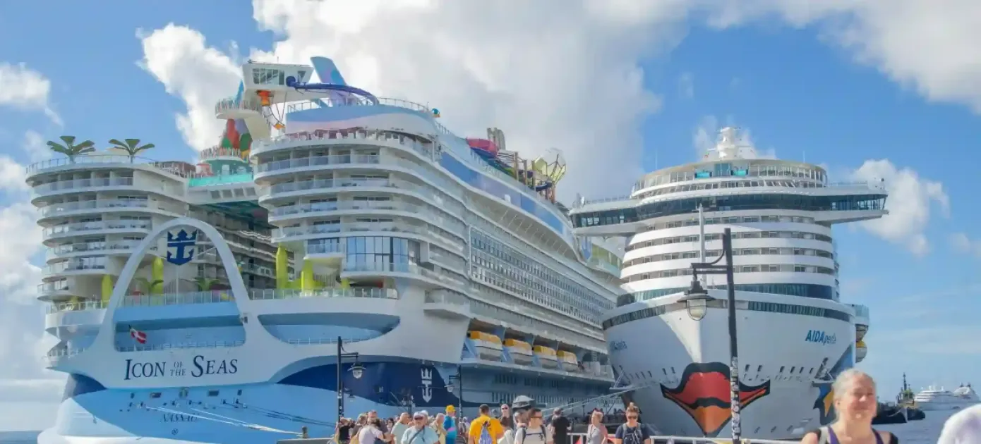St Kitts and Nevis bustles with tourists as Four Cruise Ships docks ...