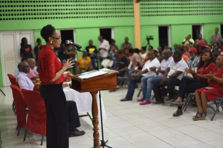 Senator paints bright future for Dominica at town hall meeting - WIC News
