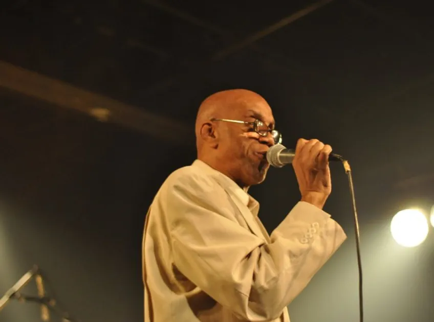 Reggae singer Frankie Paul dies - WIC News