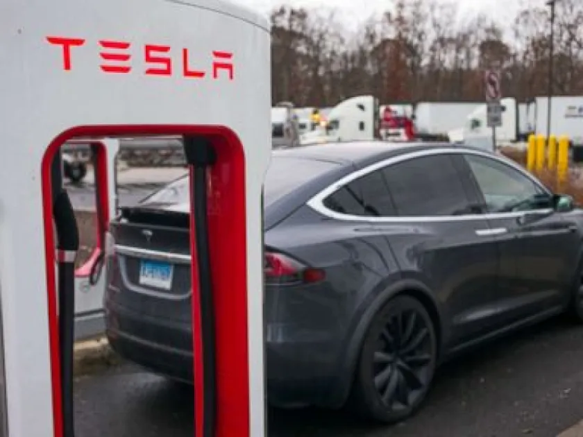 US agencies open investigation into fatal tesla crash in Florida - WIC News
