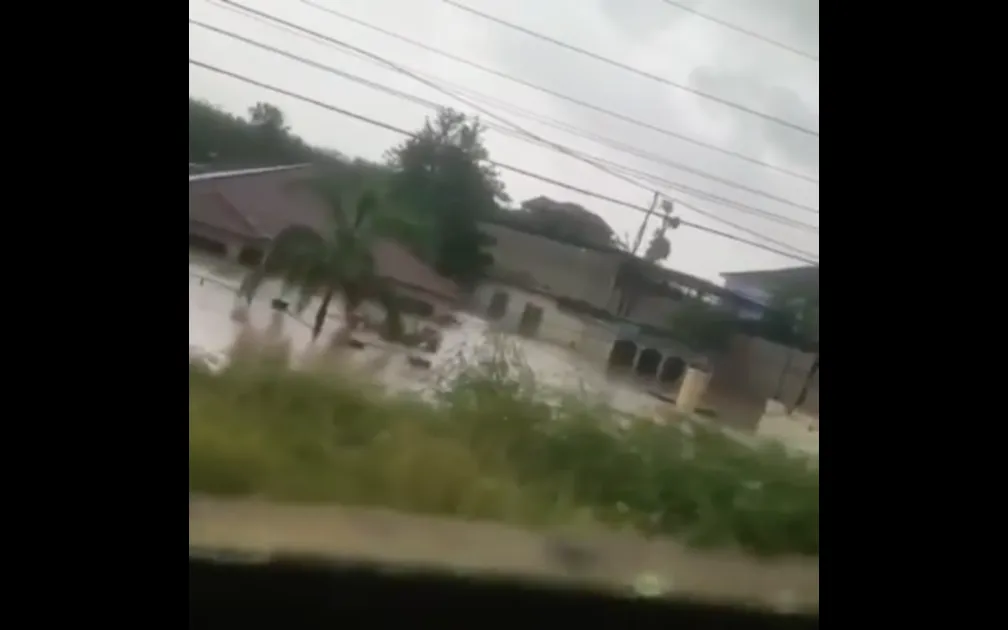 UPDATE: Flash flood warning still in effect across Jamaica - WIC News